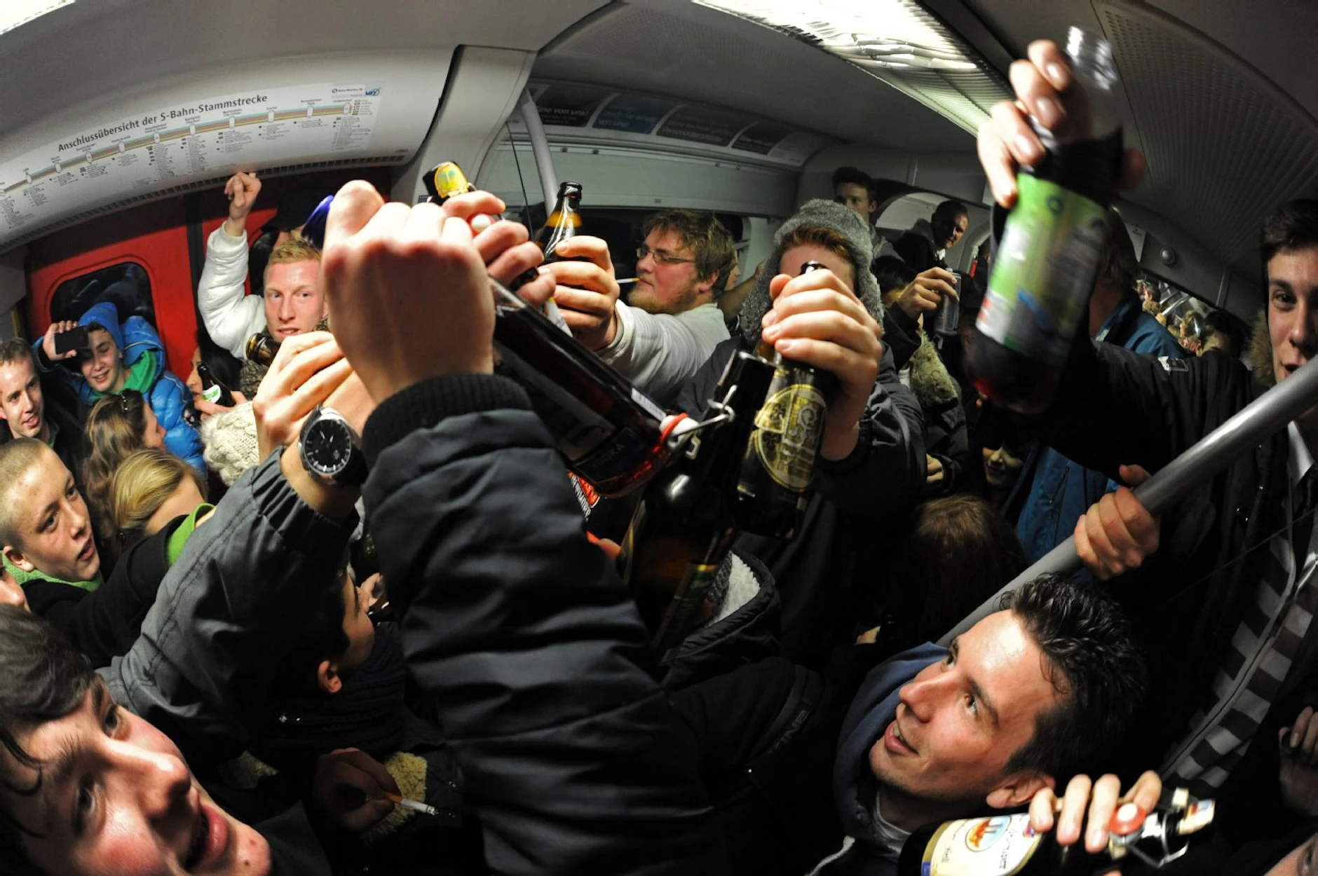 Alkohol Verbot Bus S-Bahn BVG VBB Berlin Kommt Suff-Verbot?