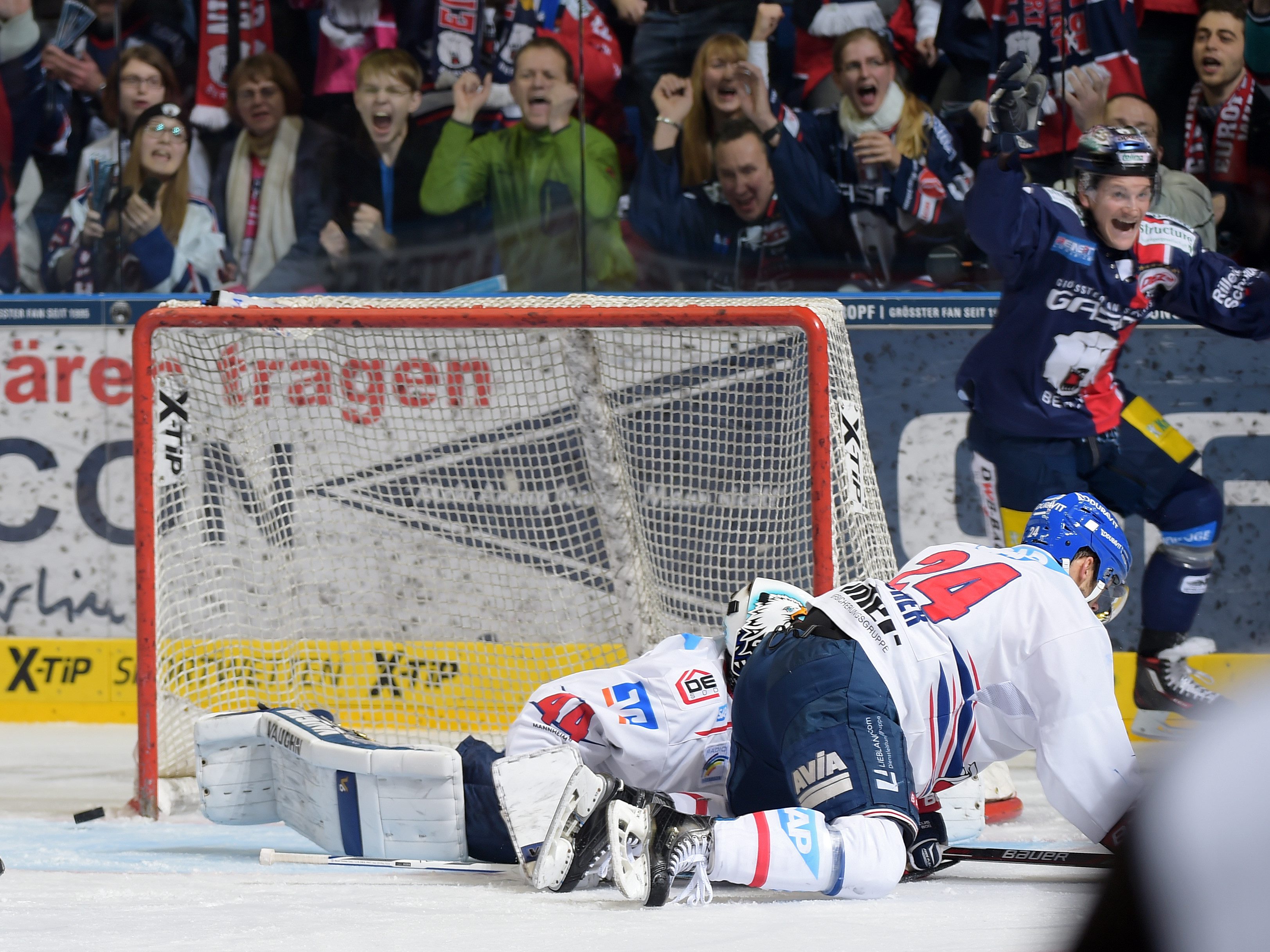 6:2: Super-Bären rupfen Meister-Adler