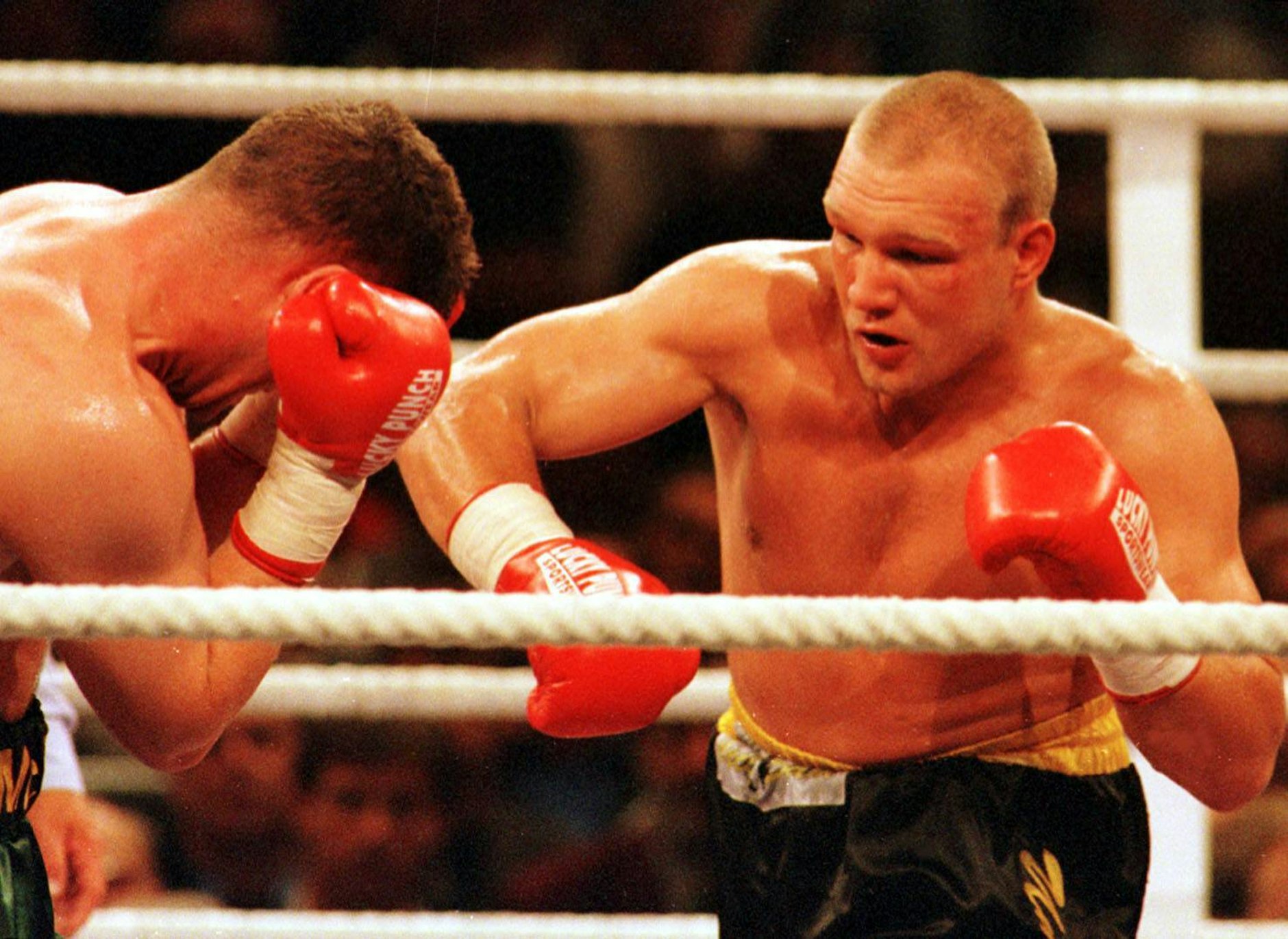 Max-Schmeling-Halle: 20 Jahre und kein bisschen leise