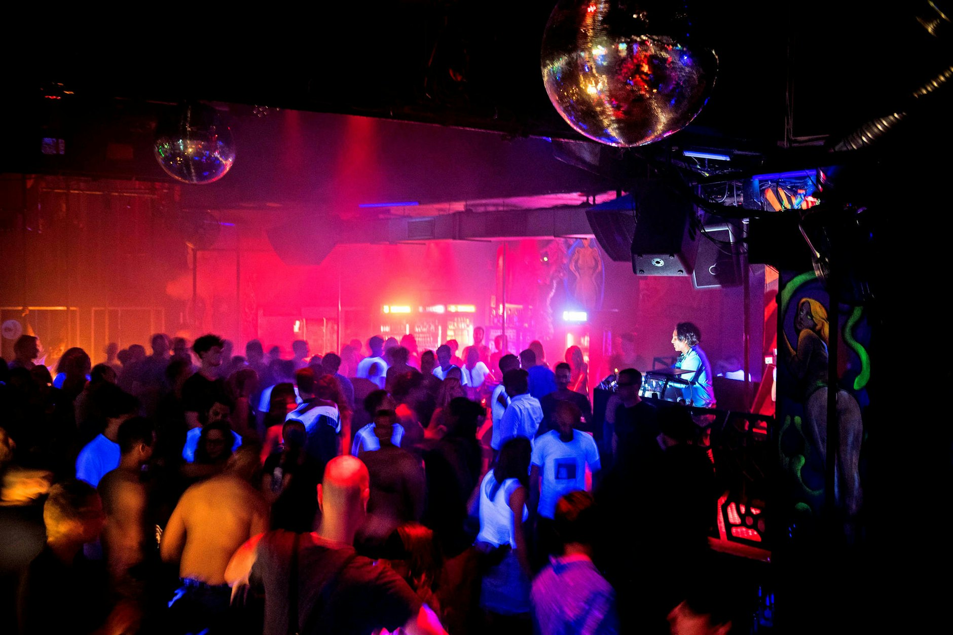 Feiern in Berlin: Betreiber Sascha Disselkamp will Kit Kat Club zum ...