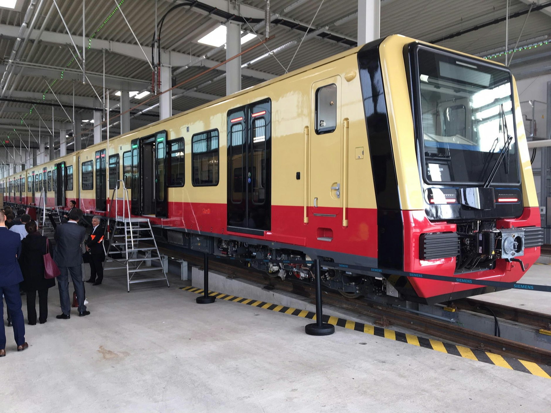 Neue S-Bahnen im Test: Fahrgäste fahren ab 2021 mit