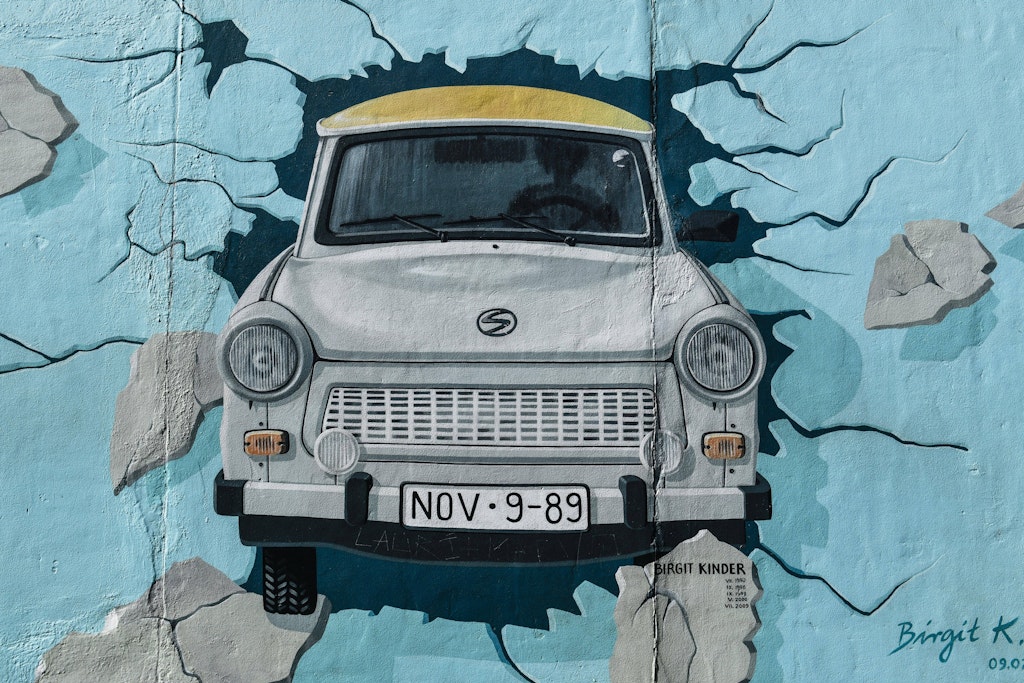 Zum Brüllen! Zehn neue Witze aus der DDR: Honecker, Trabis und die ...