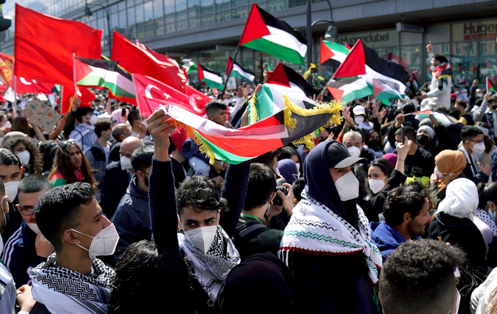Massive Ausschreitungen bei pro-palästinensischer Demonstration in Berlin
