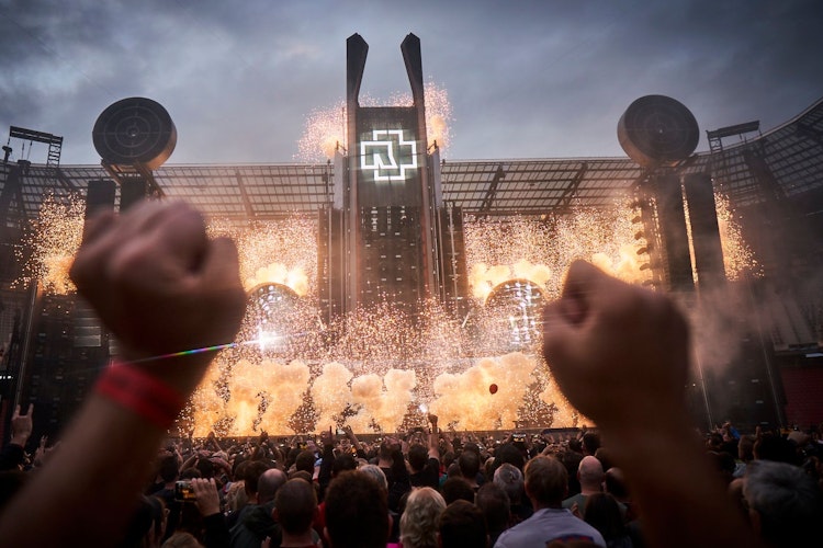 Rammstein: Neue Chance für Konzert an Silvester? DIESER Vorschlag bringt die Fans zum Schmunzeln