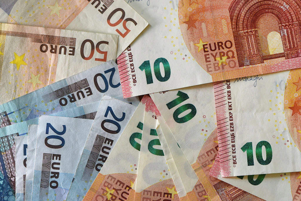Jetzt Gibt Es 300 Euro Vom Staat Oder Doch Nicht Wer Das Geld Wann Jetzt Gibt Es 300 Euro Vom Staat Oder Doch Nicht Wer Das Geld Wann