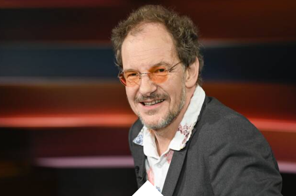 Warum aus Liebe Blumenhändler zu Terroristen werden – Kabarettist Chin Meyer klärt auf