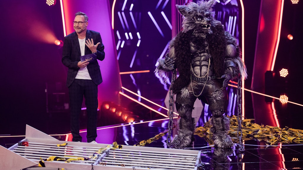 Heftige Überraschung bei „The Masked Singer“! Endlich enthüllt: ER ist ... Heftige Überraschung bei „The Masked Singer“! Endlich enthüllt: ER ist ...