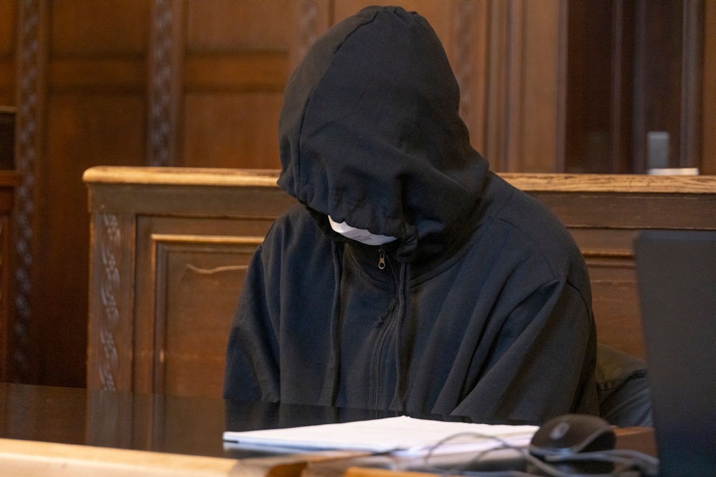 Vor Gericht Der Liebhaber Der Seinen Rivalen Umbringen Lassen Wollte