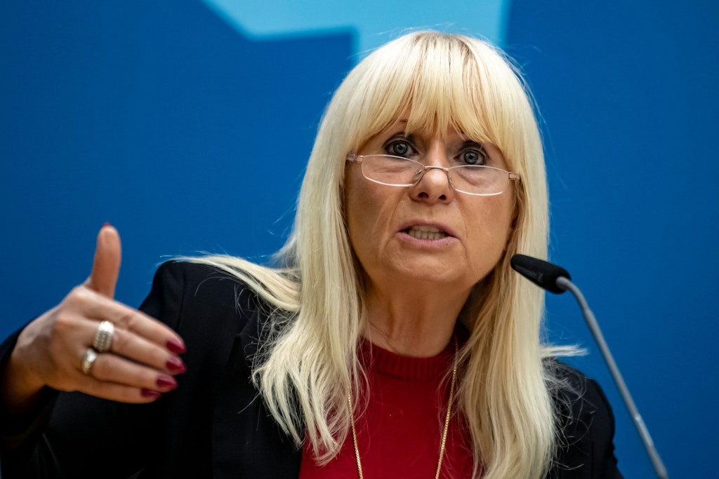 Verdeckte Ermittler gegen Klima-Kleber: Innensenatorin setzt auf ... Verdeckte Ermittler gegen Klima-Kleber: Innensenatorin setzt auf ...