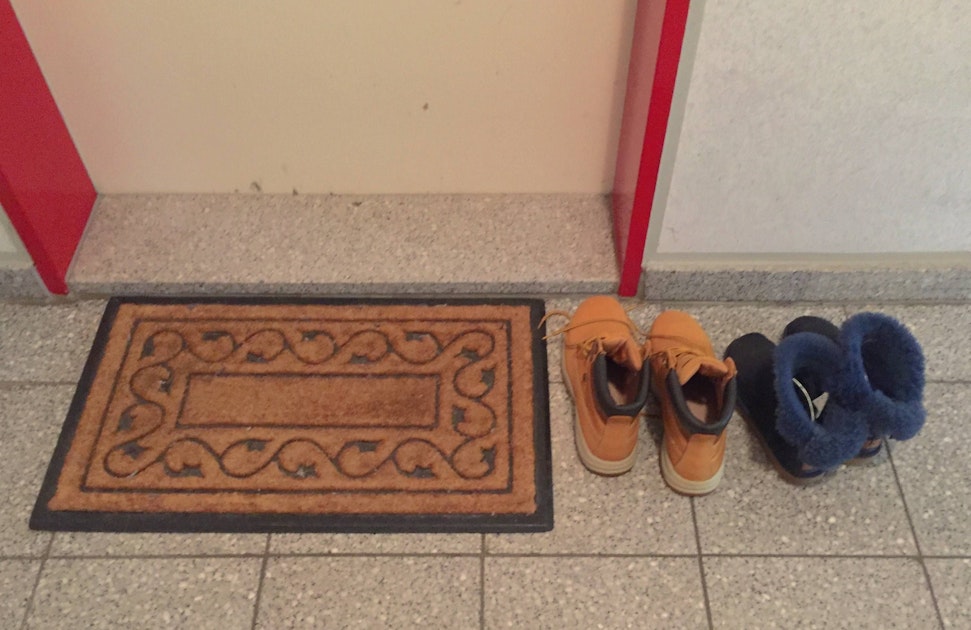 Schuhe Im Treppenhaus Musterschreiben