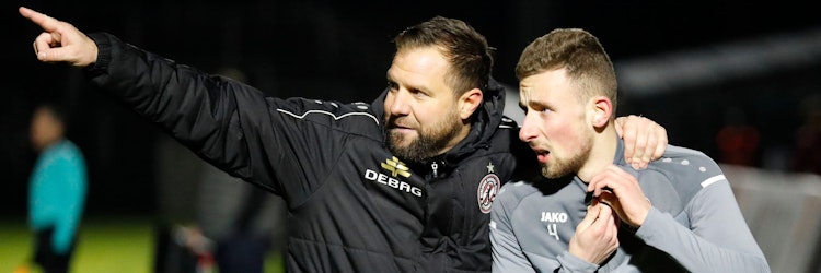 Für den Erfolg beim BAK: BFC-Trainer Heiner Backhaus macht einen auf ...