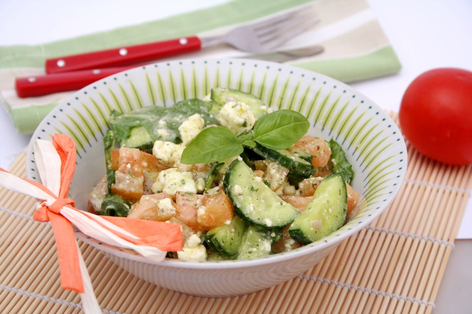 Perfekt zum Grillen! Rezept für Schopska-Salat: So gelingt der Klassiker