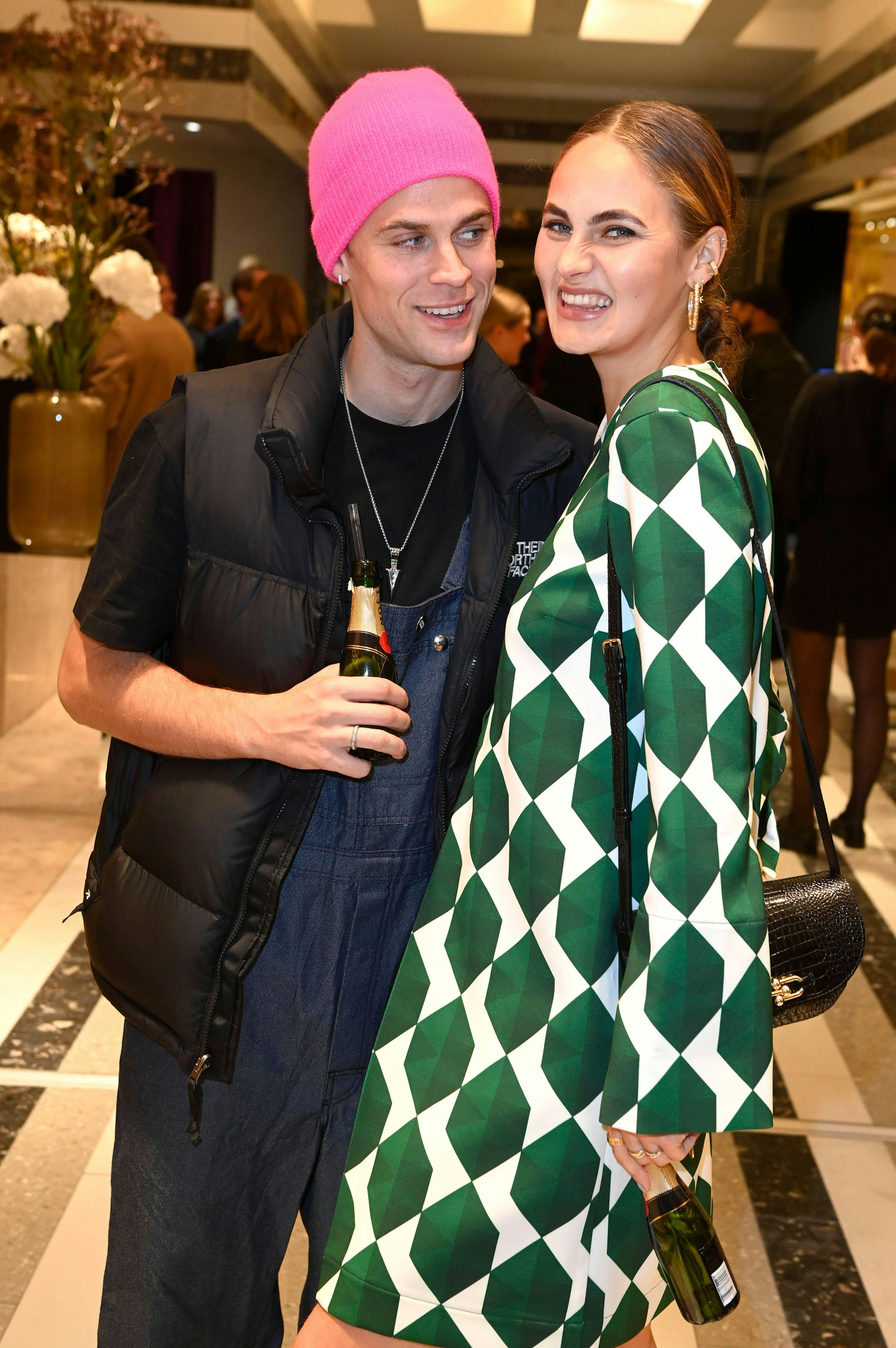 Elena Carrière: So versteht sich Vater Mathieu mit ihrem neuen Freund